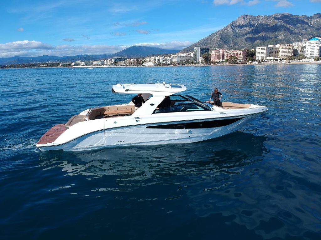 Sea Ray SLX 400